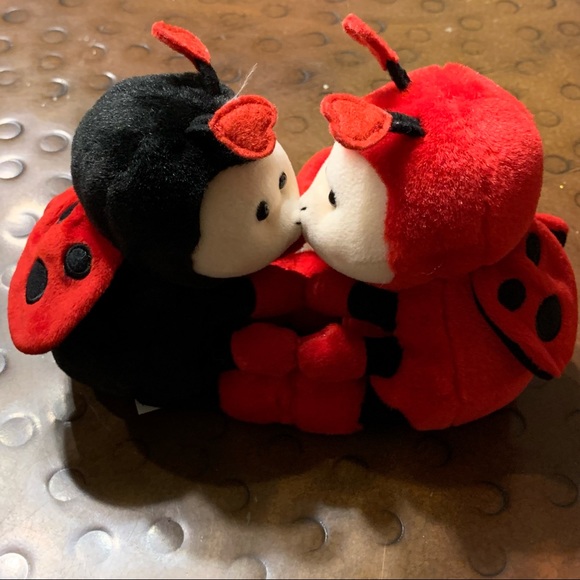 Animal Alley | Toys | Valentines Ladybug Kissing Ladybugs Animal Alley ...